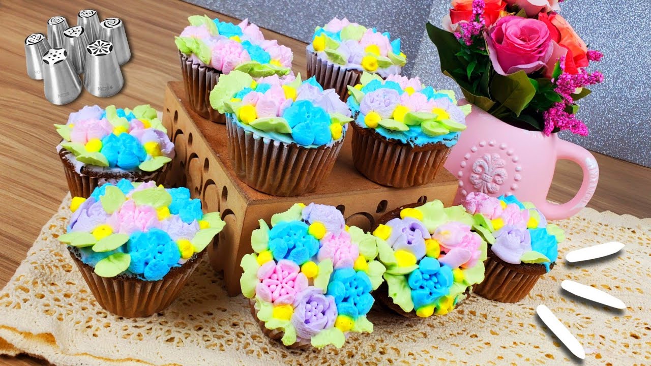 Como hacer Cupcakes para el DIA DE LAS MADRES  💐 decoración con DUYAS RUSAS 🧁