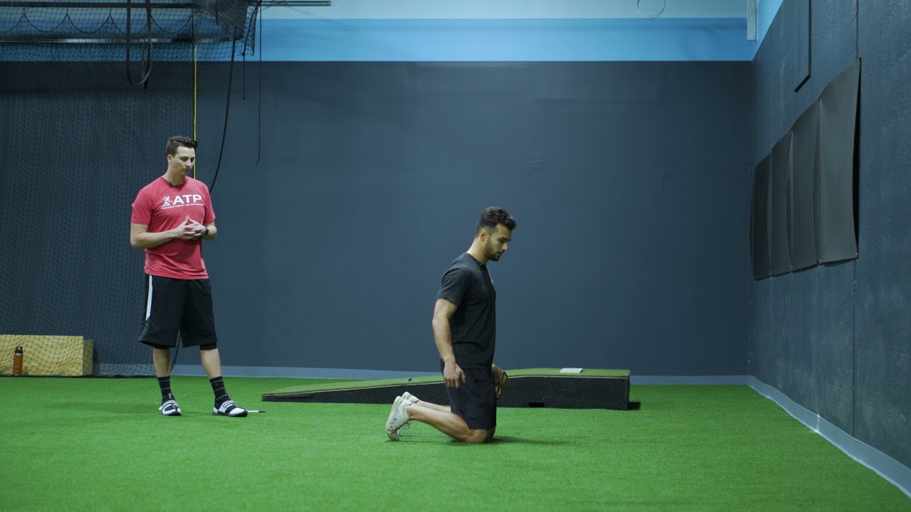 Tall Kneeling Throw