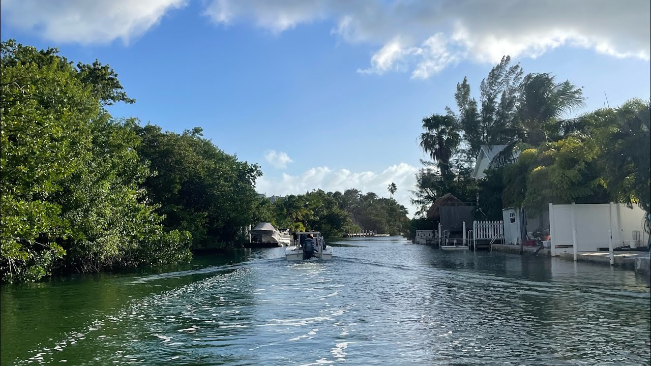 Boat ride to SADDLEBUNCH Keys! #keywest #jetski