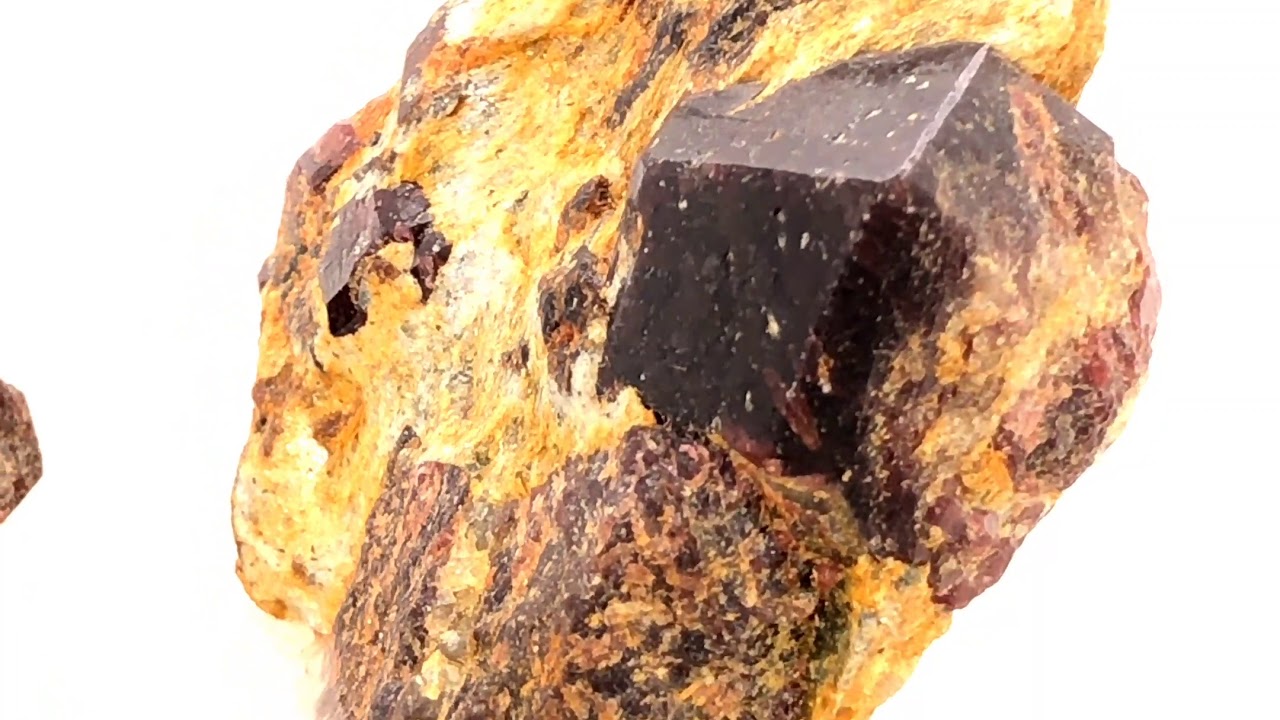 Mineralogy: Lab 10, Garnet