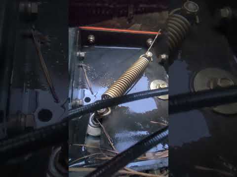 Slow-mo of bad idler pulley - Husqvarna MZ-5225