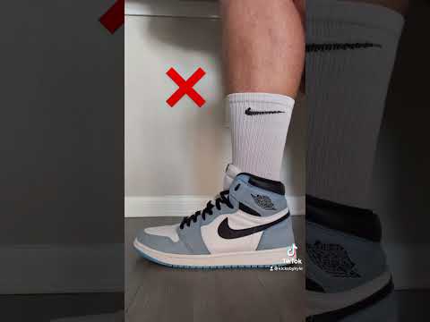 How to wear socks with sneakers #fyp #shorts #foryou #trending #viral #fypシ #foryoupage #sneakers