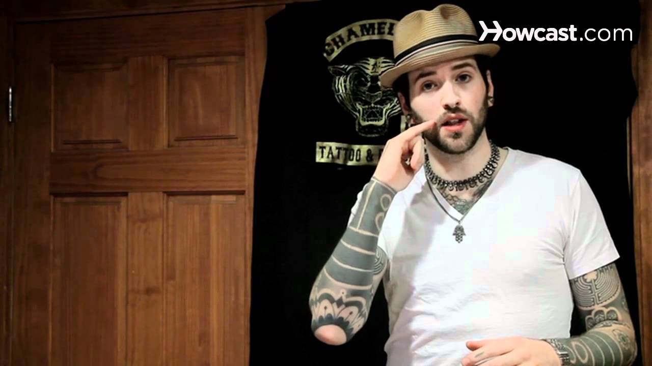 What Is a Monroe Piercing? | Piercings