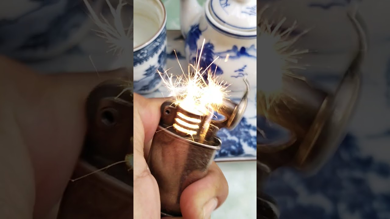CAMEL ADVERTISEMENT LIGHTER. BẬT LỬA QUẢNG CÁO SX NĂM 1995