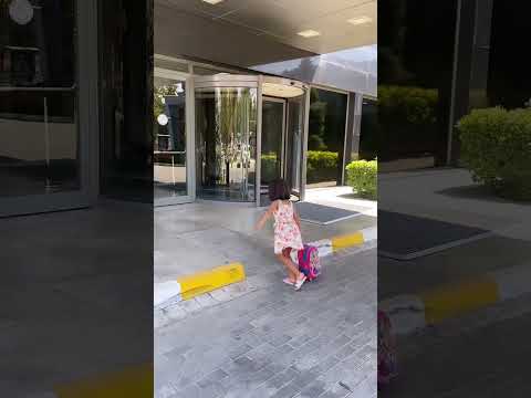 OTEL TANITIMI DEDİĞİN BÖYLE OLUR :) | Babası Yaparsa Kızı Durur mu? | Eğlenceli Video Önerisi