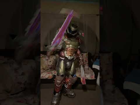The coolest DOOM SLAYER cosplay you've ever seen