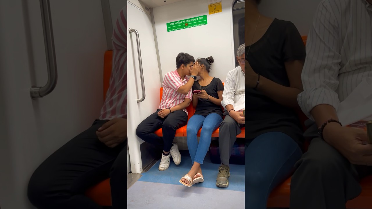 Kiss 💋 me #shorts #youtubeshorts #kissme #loveshorts #ytshort #viral #tagyourpartner