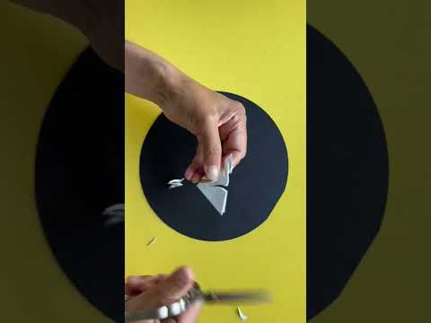 Cut out the pattern in the regular pentagon