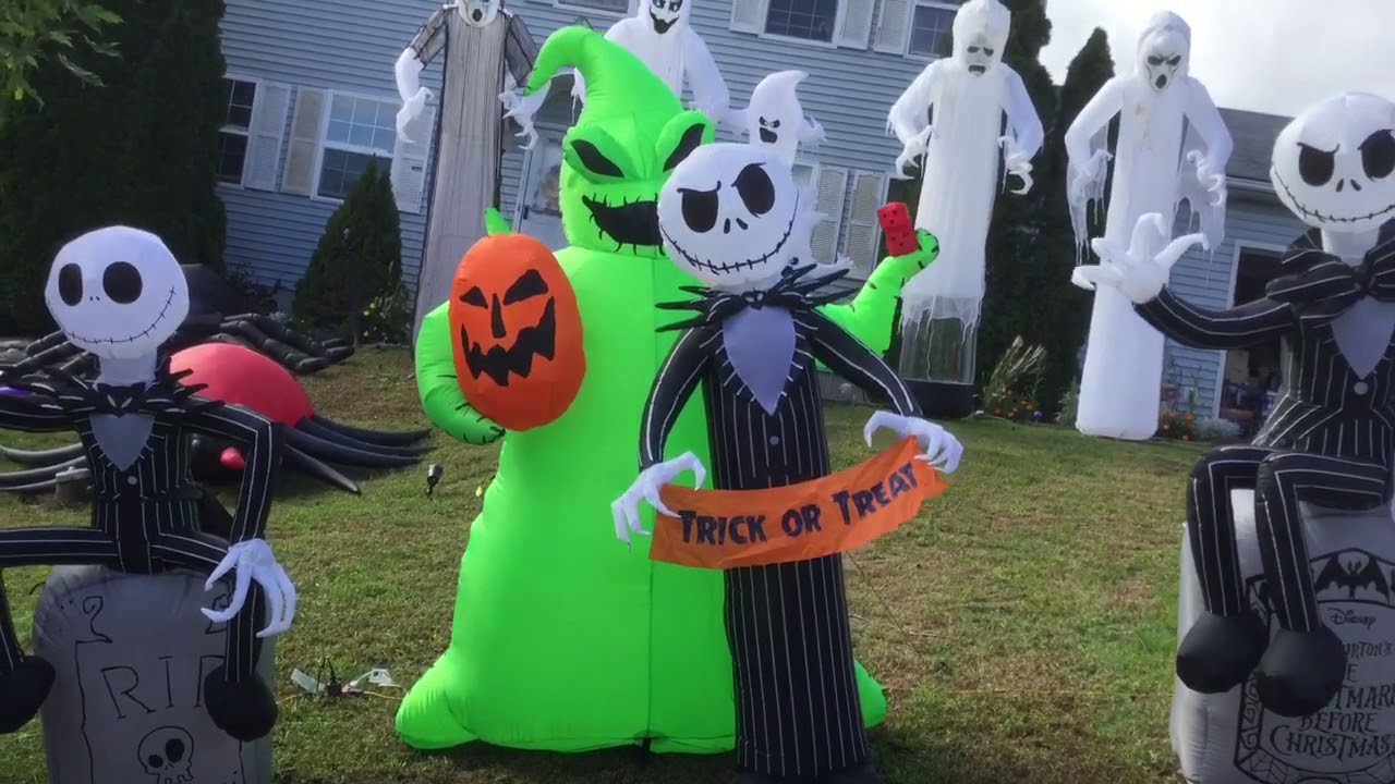 My 2018 Halloween Inflatables Display