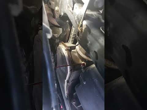 2010 Malibu transmission fluid level bolt