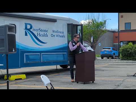 Wellness On Wheels ribbon cutting