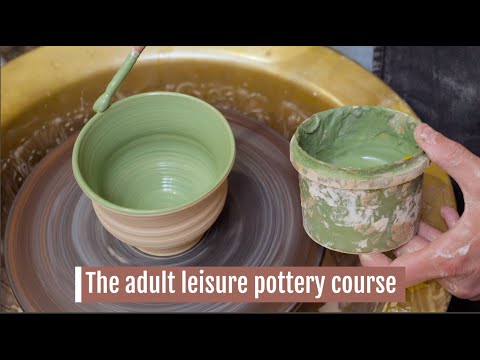 The adult leisure pottery course in Jingdezhen