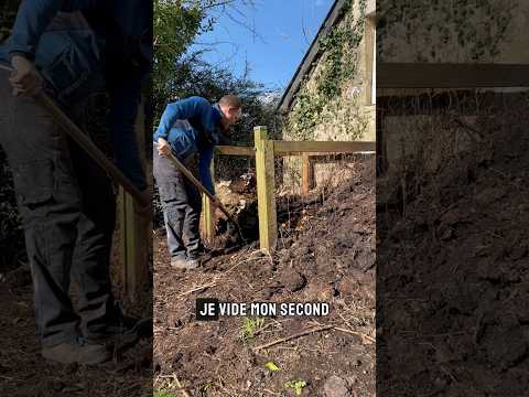 Comment bien gérer son compost en 3 bacs ? C’est la clé pour un compostage efficace ! 👨🌾