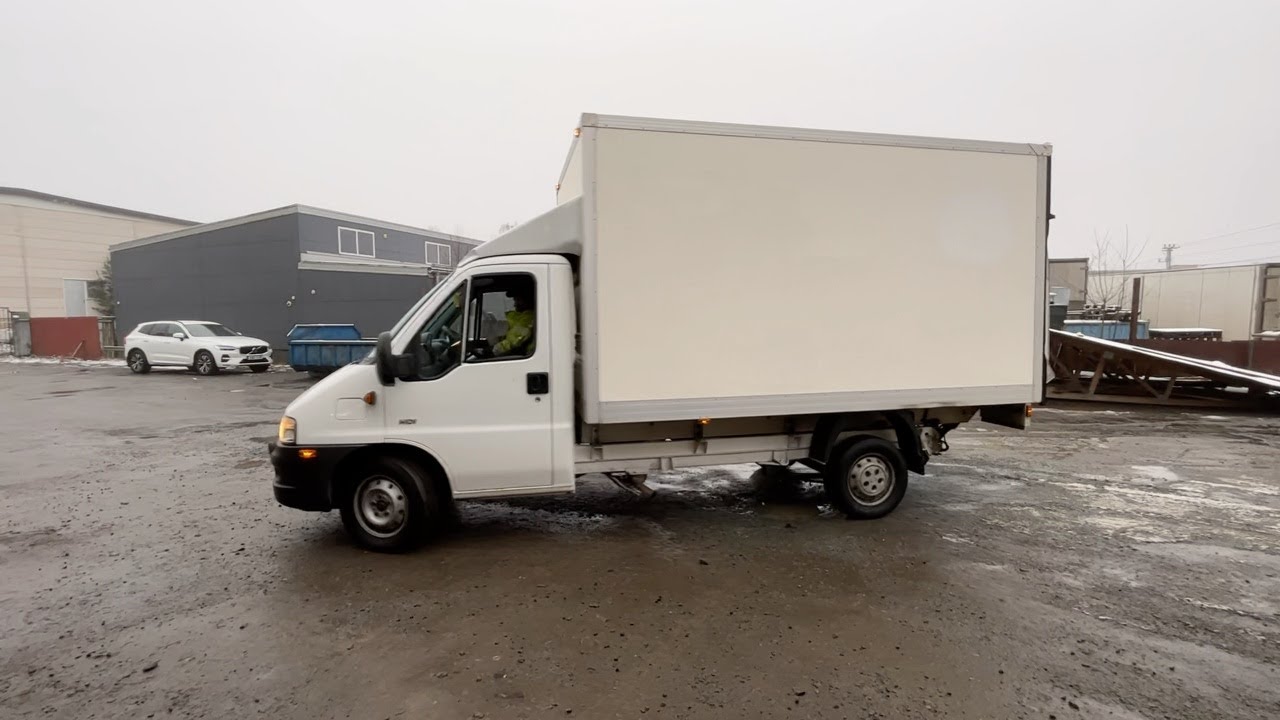 Lätt lastbil Peugeot Boxer 35-150, Nässjö,