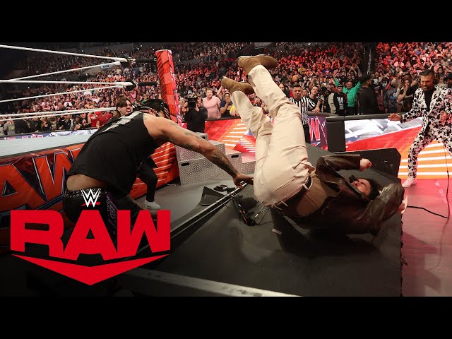 Bad Bunny es golpeado fuertemente por luchadores de la WWE