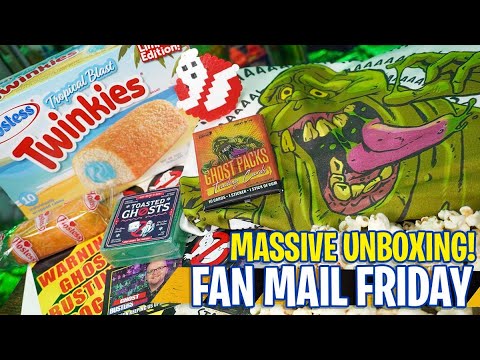 Huge Ghostbusters unboxing! TWINKIES, VINTAGE BUTTONS, MY OWN TRADING CARD + MORE! | FAN MAIL FRIDAY