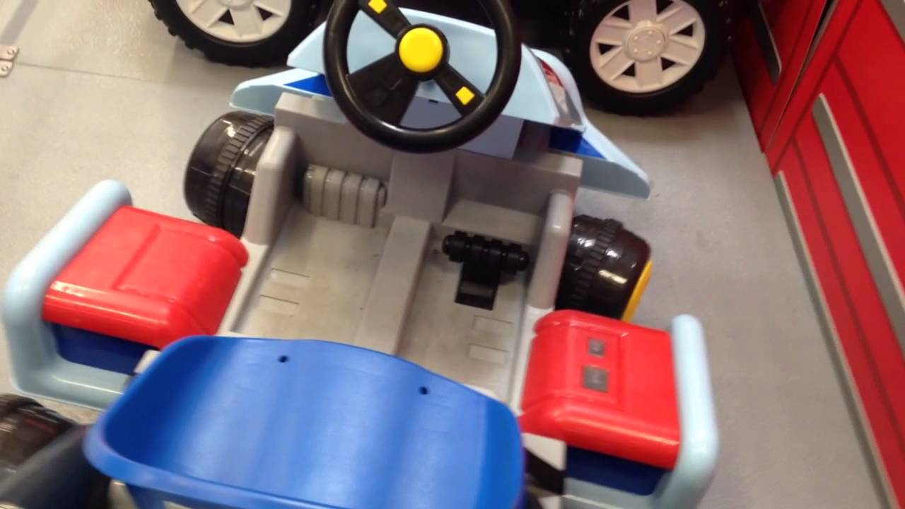 POWER WHEELS:  Mario Kart Ride On Vehicle