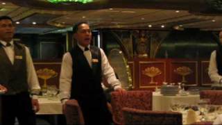 Dining Room Server Overview | What is a dining room server? - Zippia