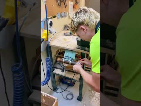 How we put bat grips on in the Kookaburra BatCave | Kookaburra Cricket