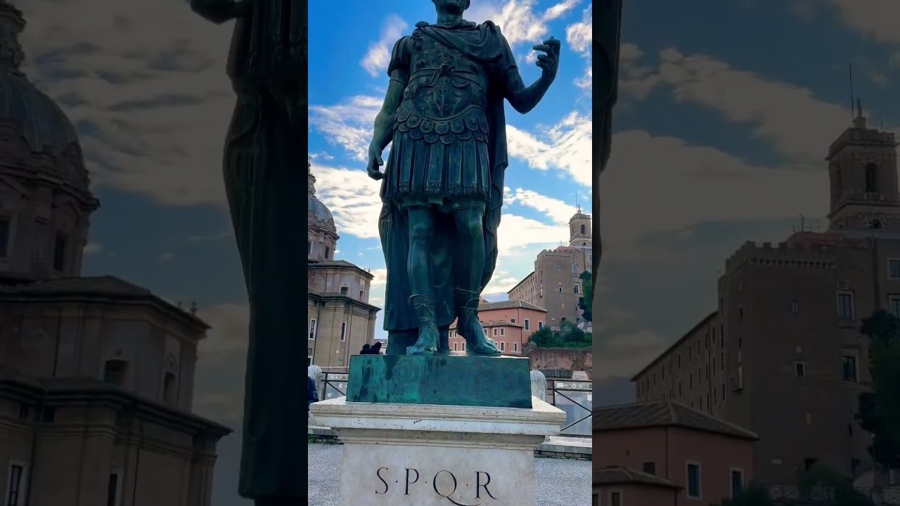 Julius Caesar Statue in Rome 🇮🇹 #shorts