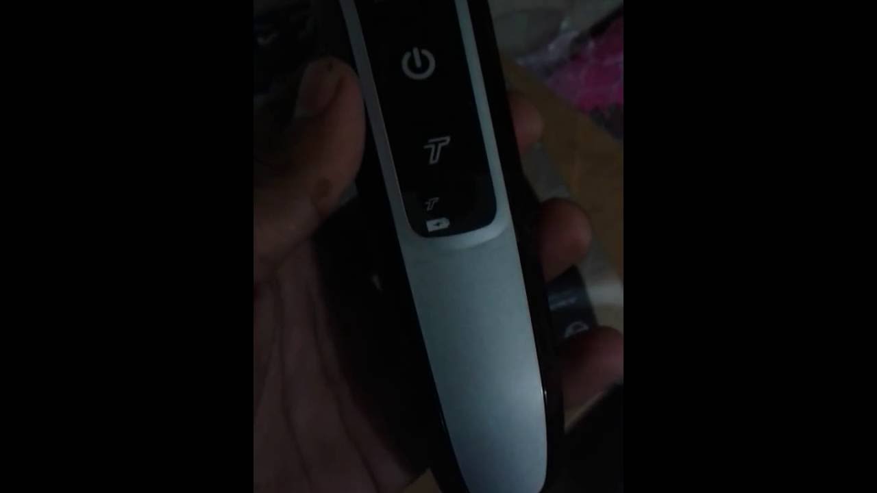 [Unboxing] Norelco Multigroom 5100 ,Grooming Kit (7 Attachments) [Charging]]