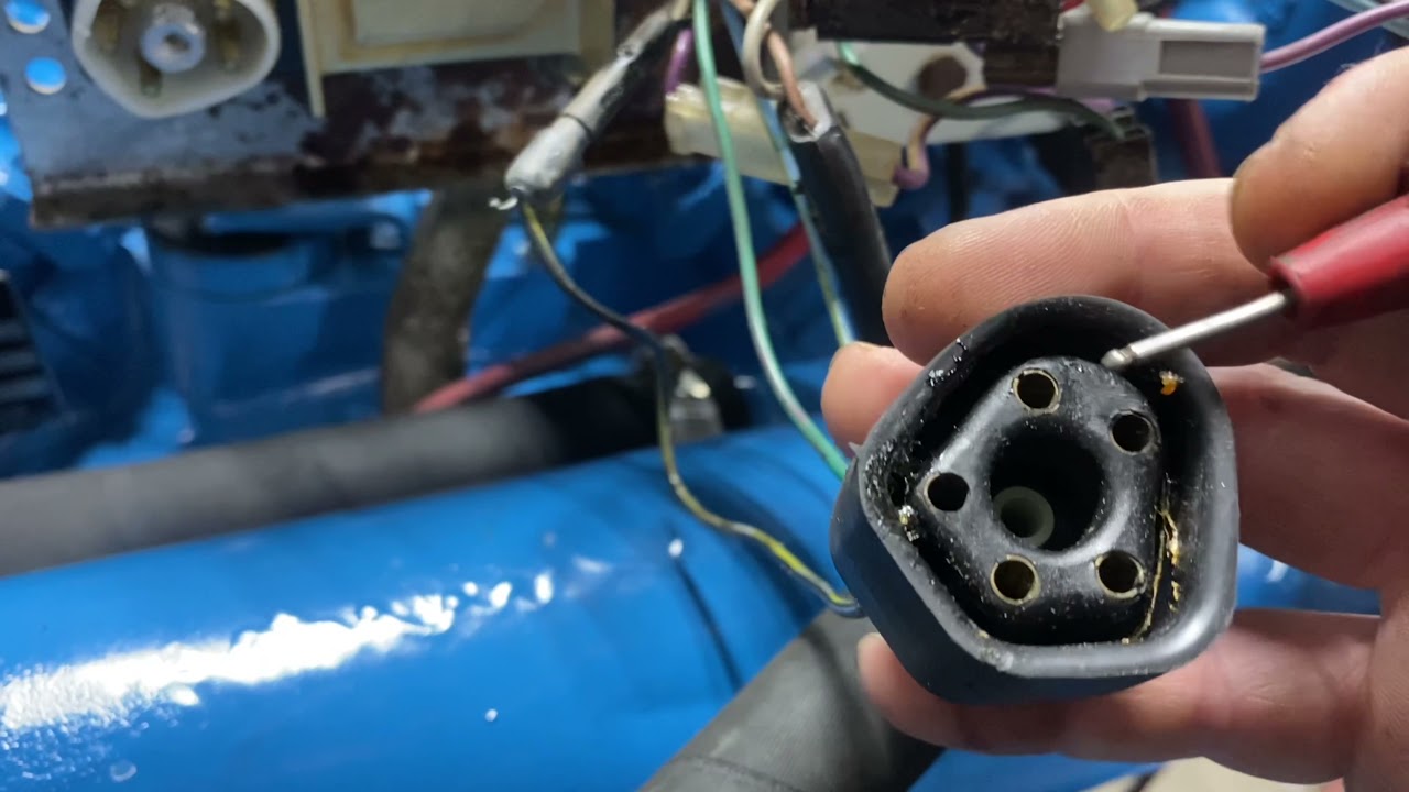 Diagnosing The Chrysler Electronic Ignition System
