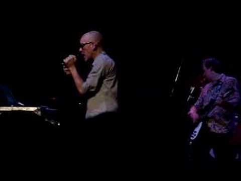 West of the Fields – Deconstructing Peter Buck – Guitar