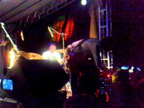 Show do Donavon ao vivo do Galera´s Bar !!! | Frutilau Inutilidades