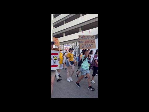 WATCH: 'No Kings' demonstration in downtown San Antonio