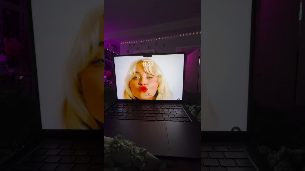 Wallpaper idea 💻💋✨️#tech #macbook #aesthetic #sabrina #ideas #tutorial