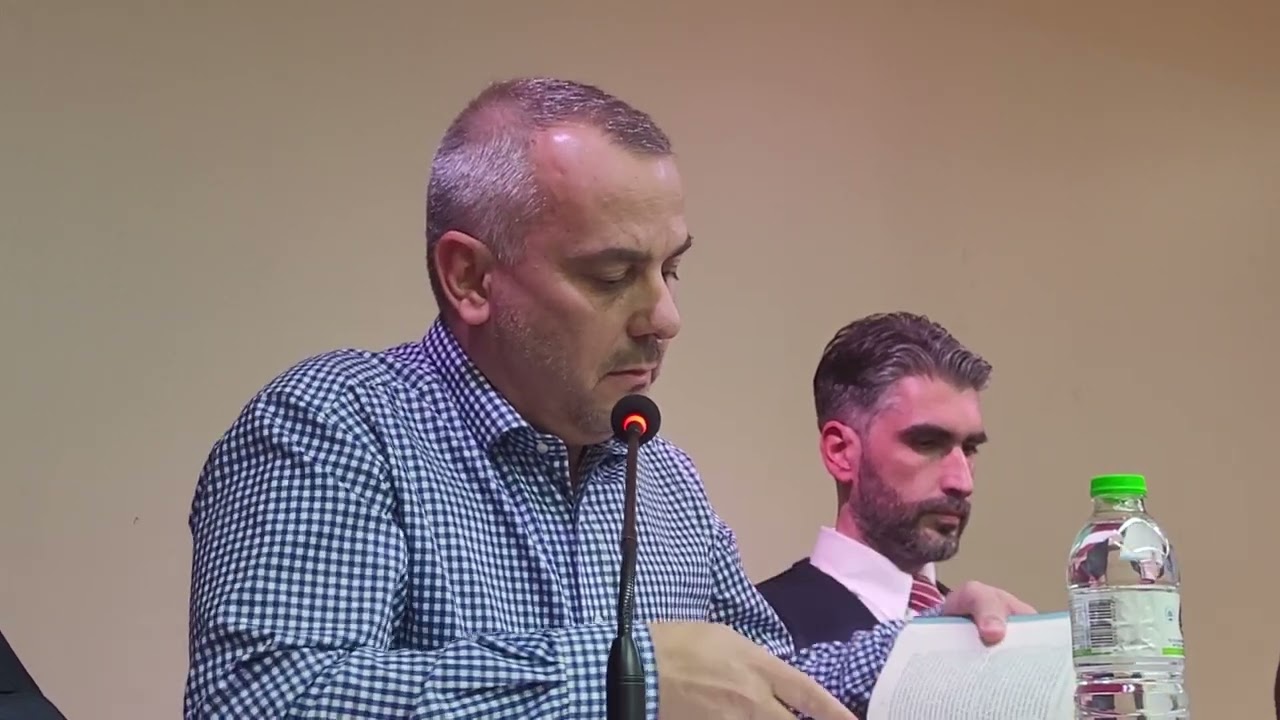 Παρουσιάστηκε στη Λάρισα το νέο βιβλίο του Ισίδωρου Ζουργού «Παλιές και ...