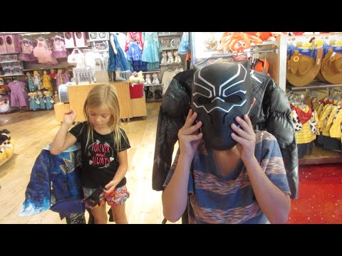 🐯NEW DISNEY STORE HALLOWEEN COSTUMES FOR KIDS👸 | BLACK PANTHER & DESCENDANTS COSTUMES | DYCHES FAM