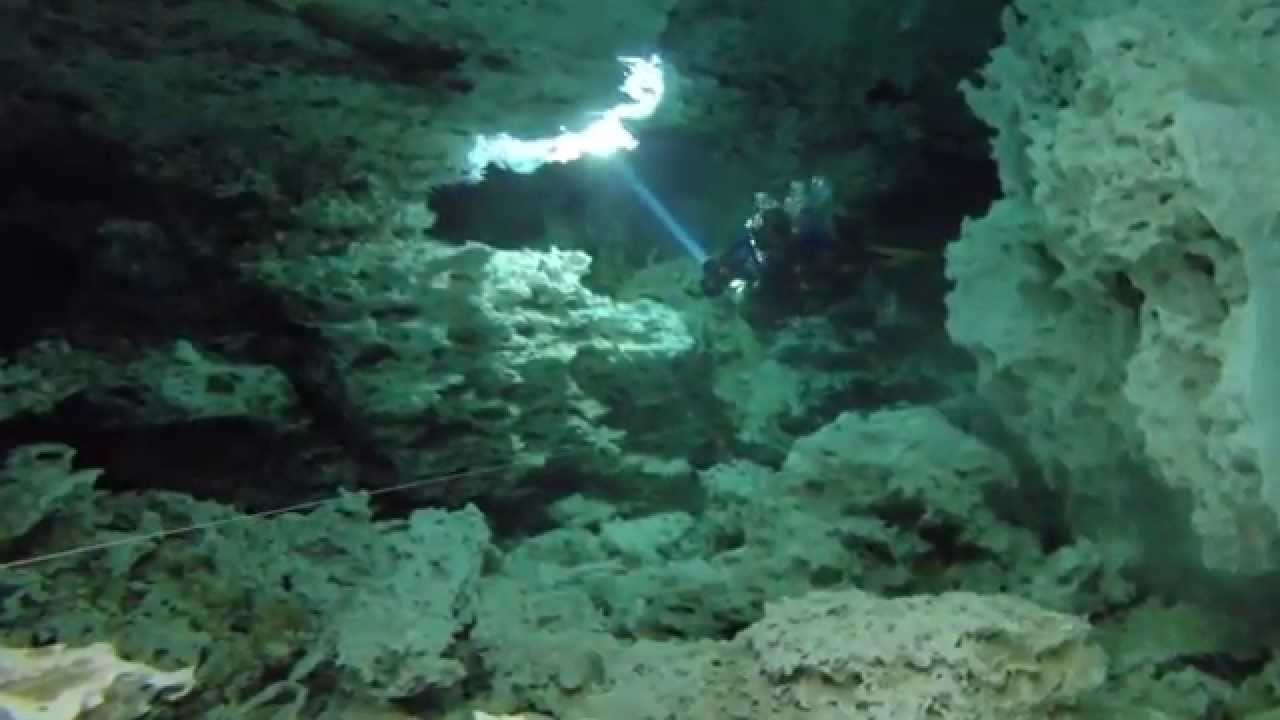 SIDEMOUNT FULL CAVE IN MEXICO.