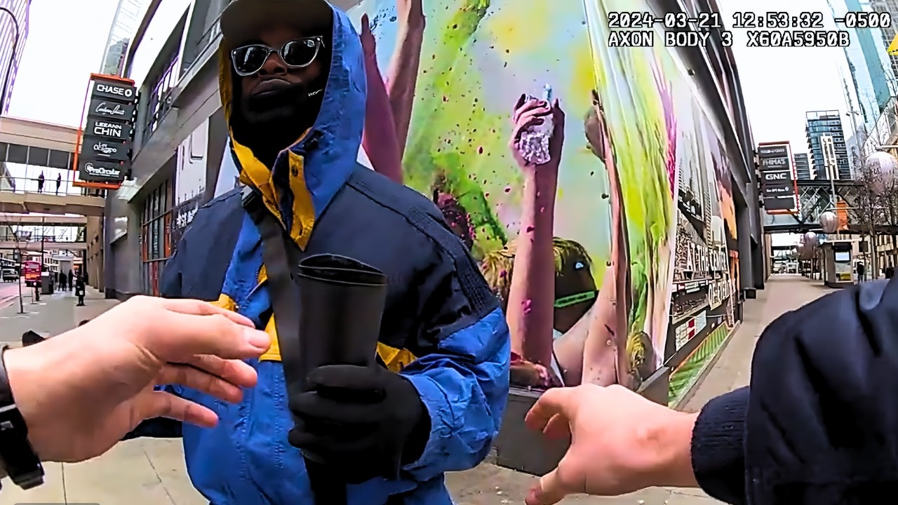 Cops Track Suspect in Brutal Butterfly Knife Killing