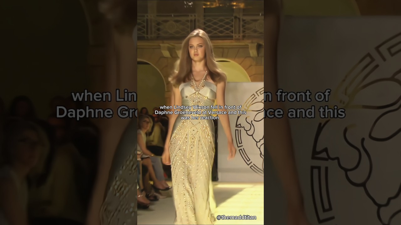 when Lindsey Wixson fell in front of Daphne Groeneveld at Versace show #shorts #fashion #runway
