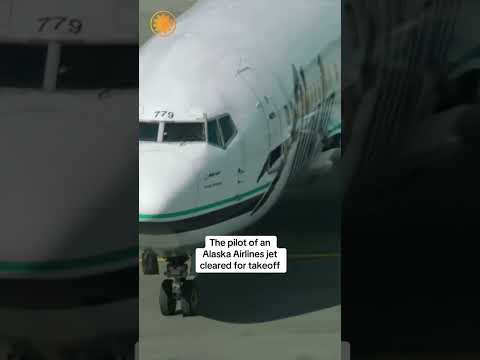 Alaska Airlines flight aborted takeoff before potential collision #shorts