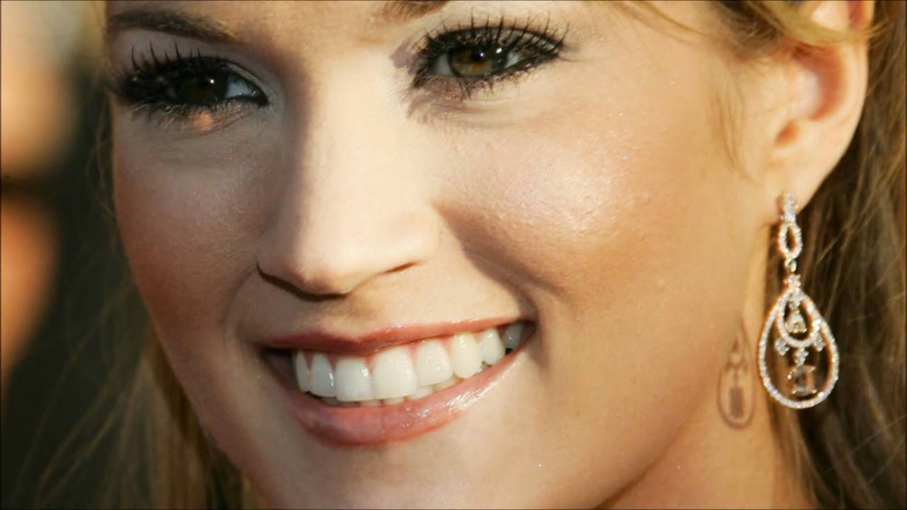 Carrie Underwood, 2  video slide show.        Patsy