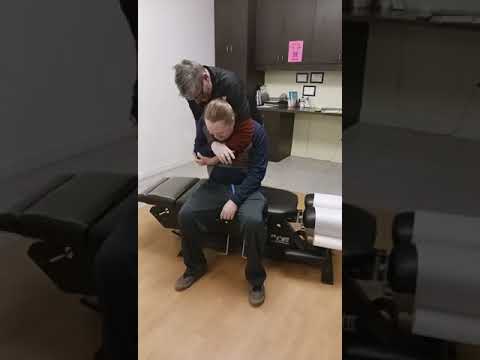 Chiropractic adjustment with Dr. Ken