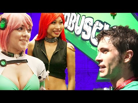 BONUS HOT COSPLAY GIRL VIDEO (Comic Con 2014)