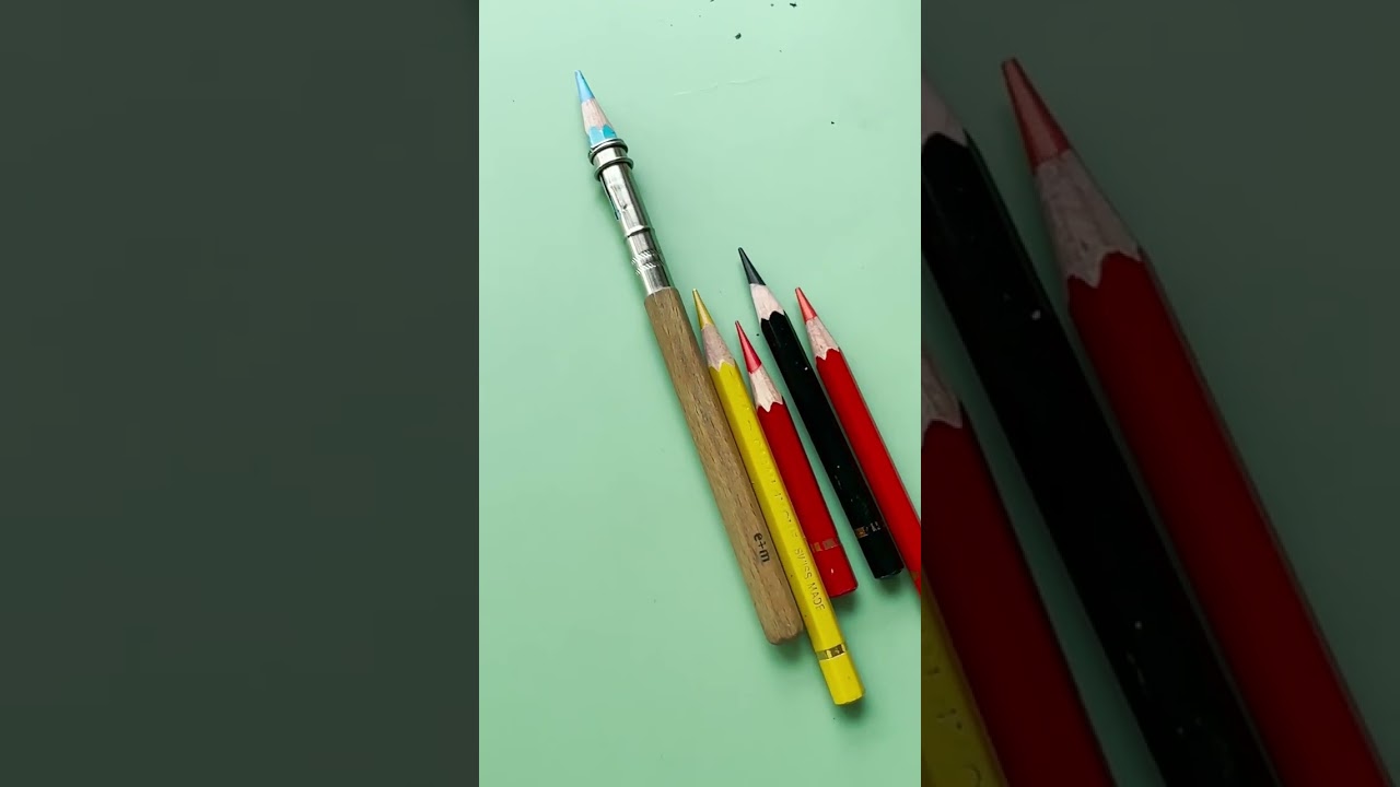 Draw a puffin with color pencil.