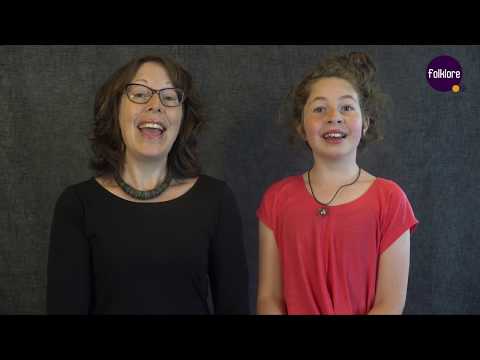 'The Robin Song' - Traditional Song Workshop - sing along with Aileen and Nellie