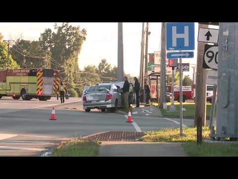 SCENE: 2 die in crash on Dixie Highway