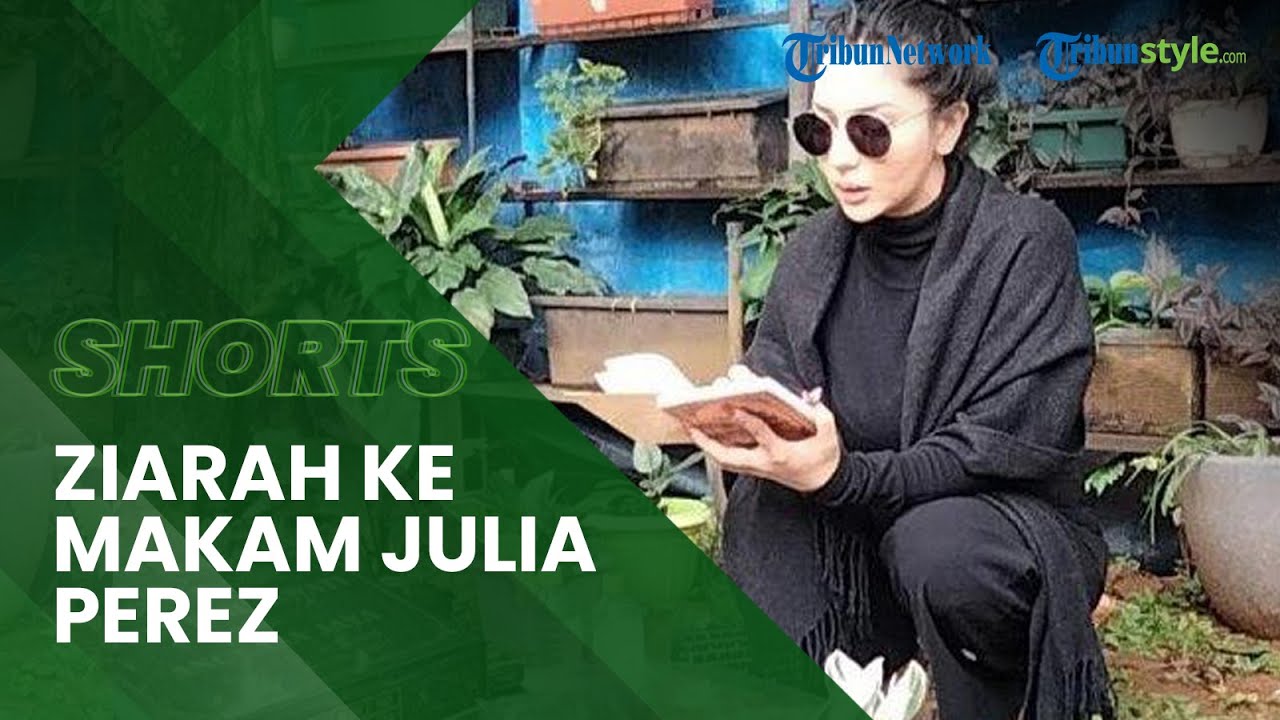 Nyanyikan Ulang Lagu 'Belah Duren', Siva Aprilia Ziarah ke Makam Jupe ...