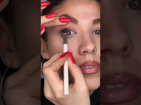 SUBTLE EYELINER - no makeup makeup. Natural, eye defining technique!