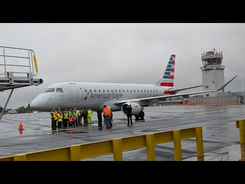 Despite rain, American Airlines makes smooth return to Palomar Airport
