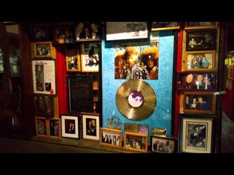 Noel Redding corner “De Barra’s” in Clonakilty