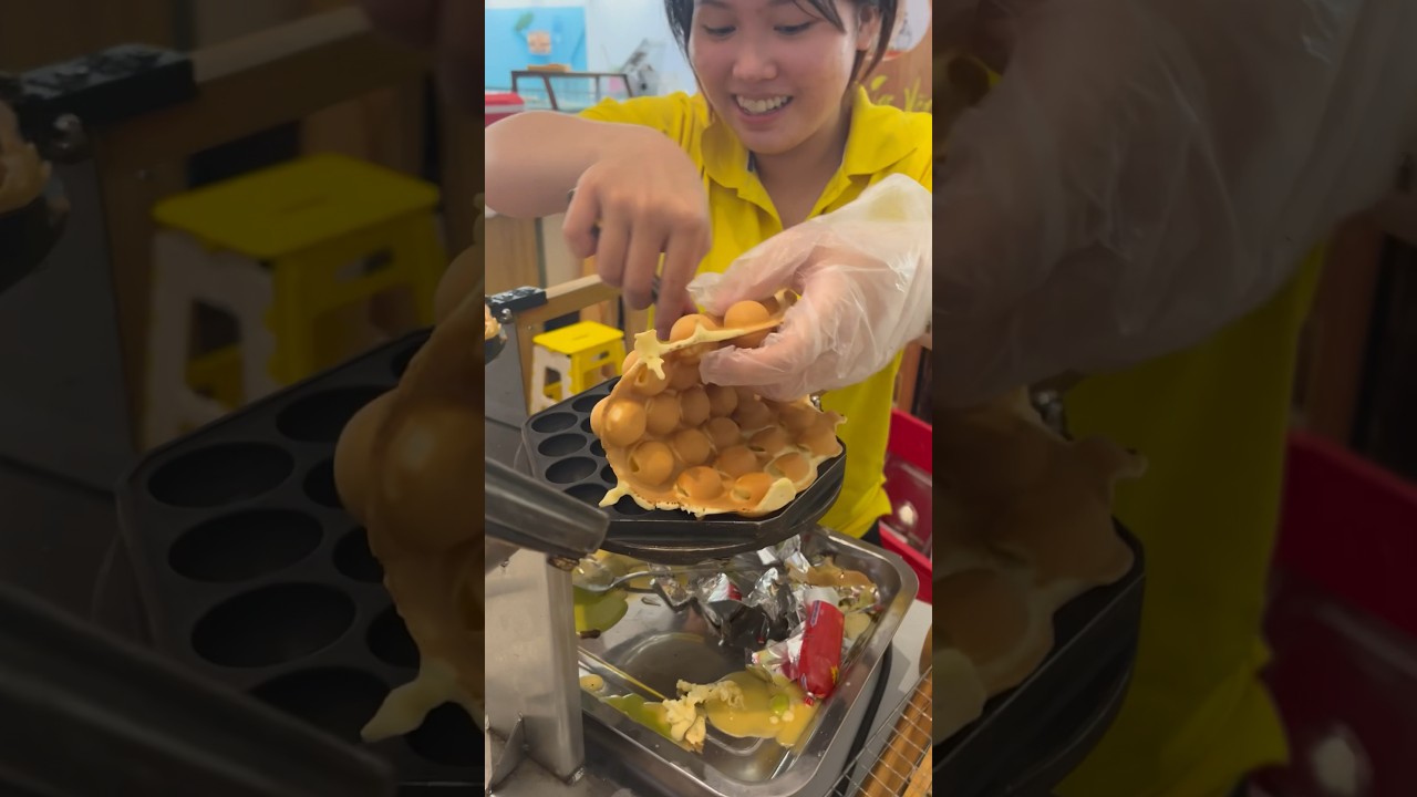 Bánh trứng gà non nóng giòn chiều mưa - A kind of waffle #foodexplore #waffle