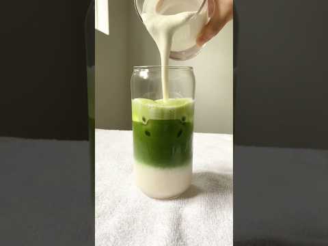 Iced matcha latte with cold foam #matcha