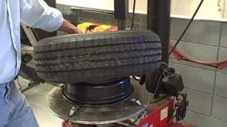 Tire Installer Overview | What is a tire installer? - Zippia