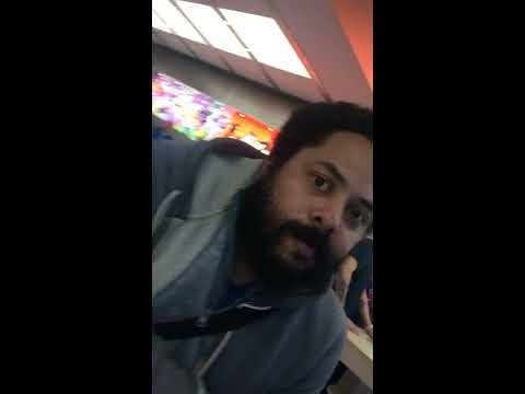 a conversation with a technician at the genius bar of apple in boston